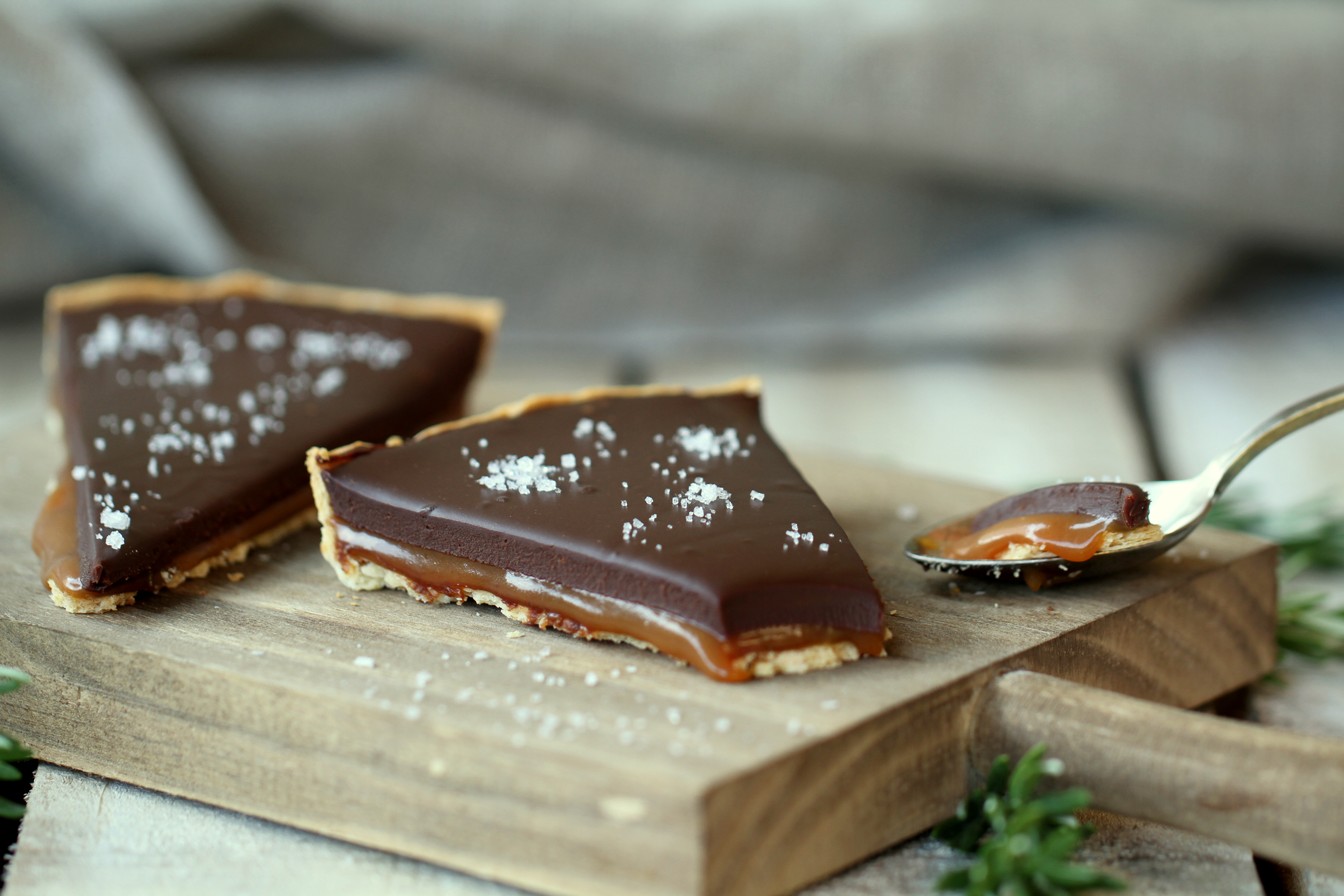 Pastel De Nueces Y Caramelo Salado Tarta De Zanahoria Casera Con